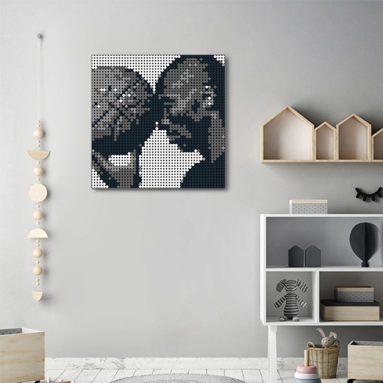 Kobe Pixel art MOC-90112 Creator With 2304 Pieces - MOC Brick Land