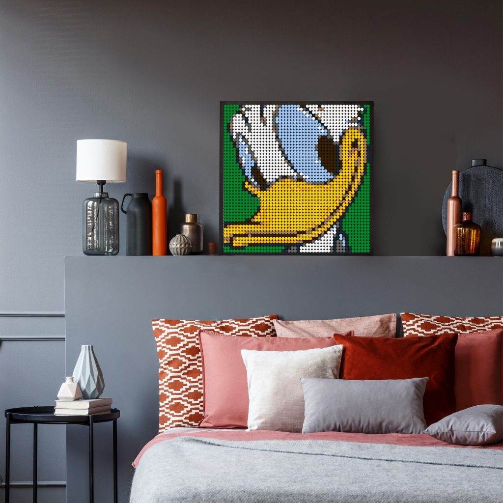 Donald Duck Pixel Art Movie MOC-90151 WITH 2304 PIECES - MOC Brick Land